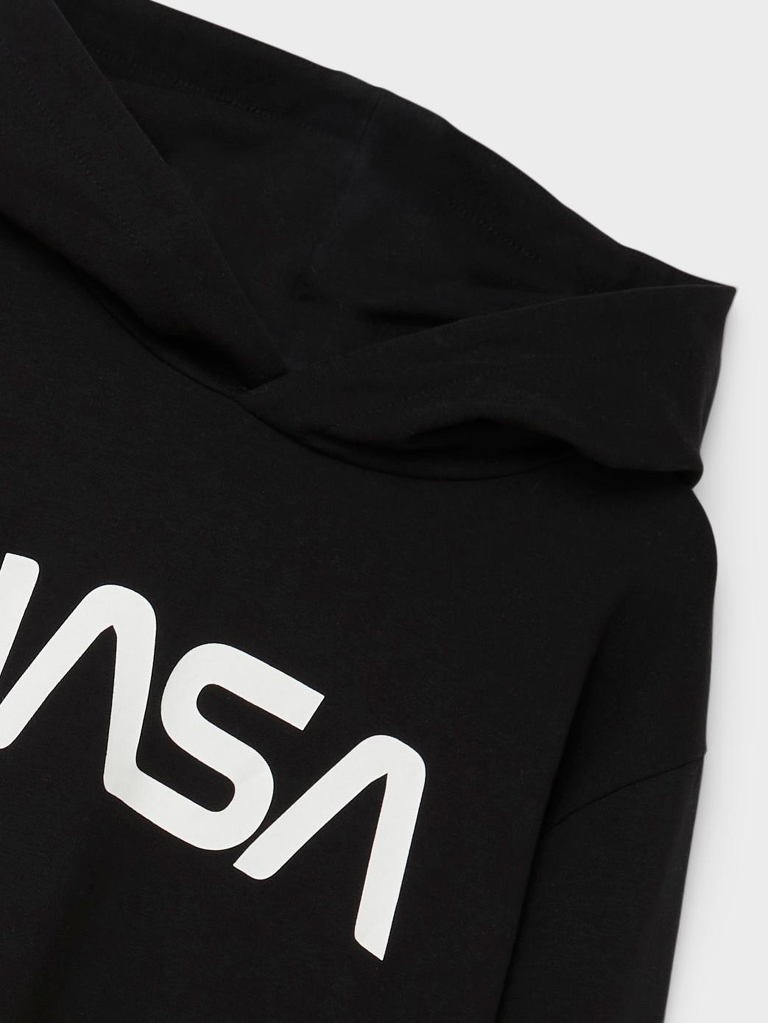 Čierna chlapčenská mikina s kapucňou s názvom Jarl Nasa | TopModa.sk